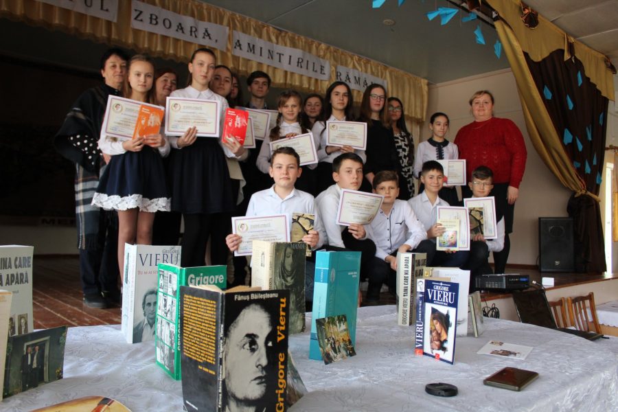 Biblioteca liceului | Liceul Teoretic ”Emil Nicula” s. Mereni r-nul ...